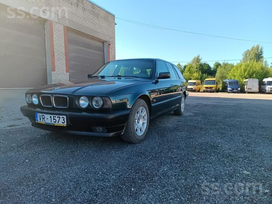 Zaļš BMW 524 1995 Balvi, ar dzinēja tilpumu 2.40 L un nobraukumu 302 tūkst. km par 4200 €, foto 3 vietnē AUTOMOTO.COM.LV