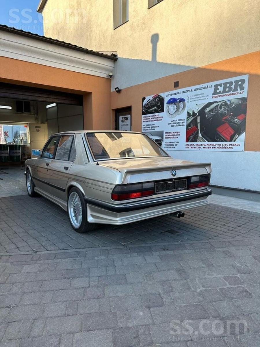 Grey BMW 524 1987 in Jelgava, with an engine capacity of 2.40 L and mileage of 140 thousand km for 17700 €, photo 12 on AUTOMOTO.COM.LV