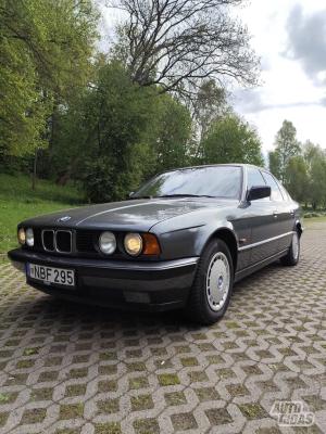 BMW 524 1989 Viļņa, ar dzinēja tilpumu 2.40 L un nobraukumu 122 tūkst. km par 9500 €, foto  vietnē AUTOMOTO.COM.LV