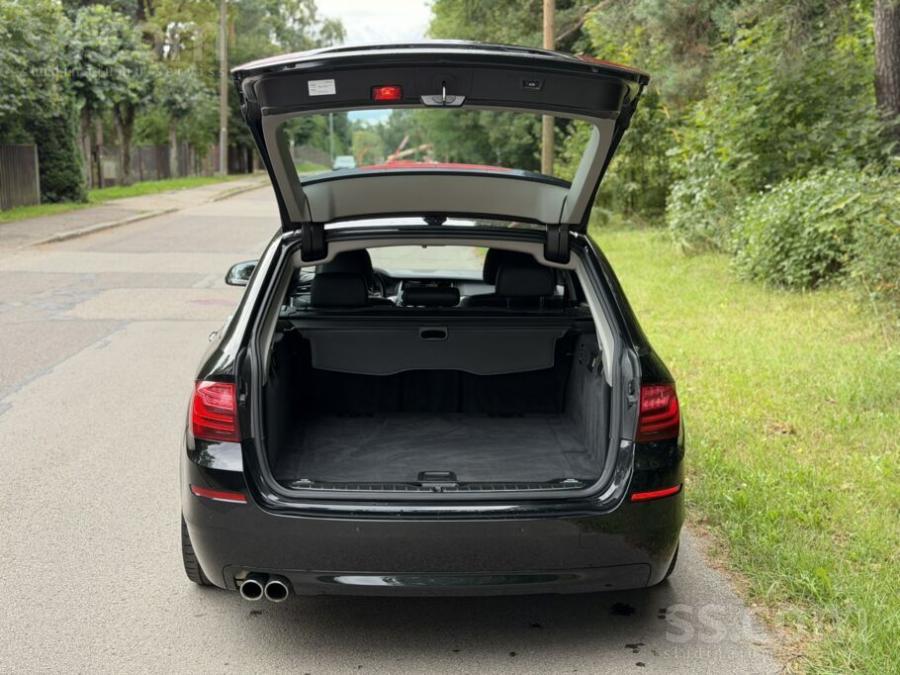 Black BMW 525 2014 in Riga, with an engine capacity of 2.00 L and mileage of 158 thousand km for 11900 €, photo 6 on AUTOMOTO.COM.LV