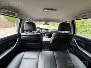 Black BMW 525 2014 in Riga, with an engine capacity of 2.00 L and mileage of 158 thousand km for 11900 €, photo 7 on AUTOMOTO.COM.LV