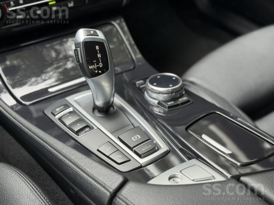 Black BMW 525 2014 in Riga, with an engine capacity of 2.00 L and mileage of 158 thousand km for 11900 €, photo 20 on AUTOMOTO.COM.LV