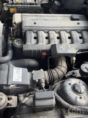Black BMW 525 1990 in Riga, with an engine capacity of 2.50 L and mileage of 260 thousand km for 9500 €, photo 6 on AUTOMOTO.COM.LV