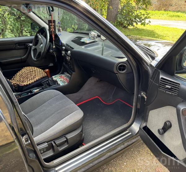 Melns BMW 525 1990 Jelgava, ar dzinēja tilpumu 2.50 L un nobraukumu 346 tūkst. km par 8000 €, foto 10 vietnē AUTOMOTO.COM.LV
