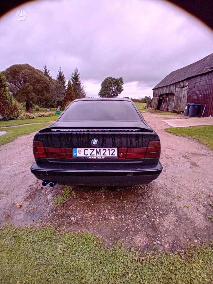 Melns BMW 525 1991 Šilalė, ar dzinēja tilpumu 2.49 L un nobraukumu 490 tūkst. km par 3500 €, foto 3 vietnē AUTOMOTO.COM.LV