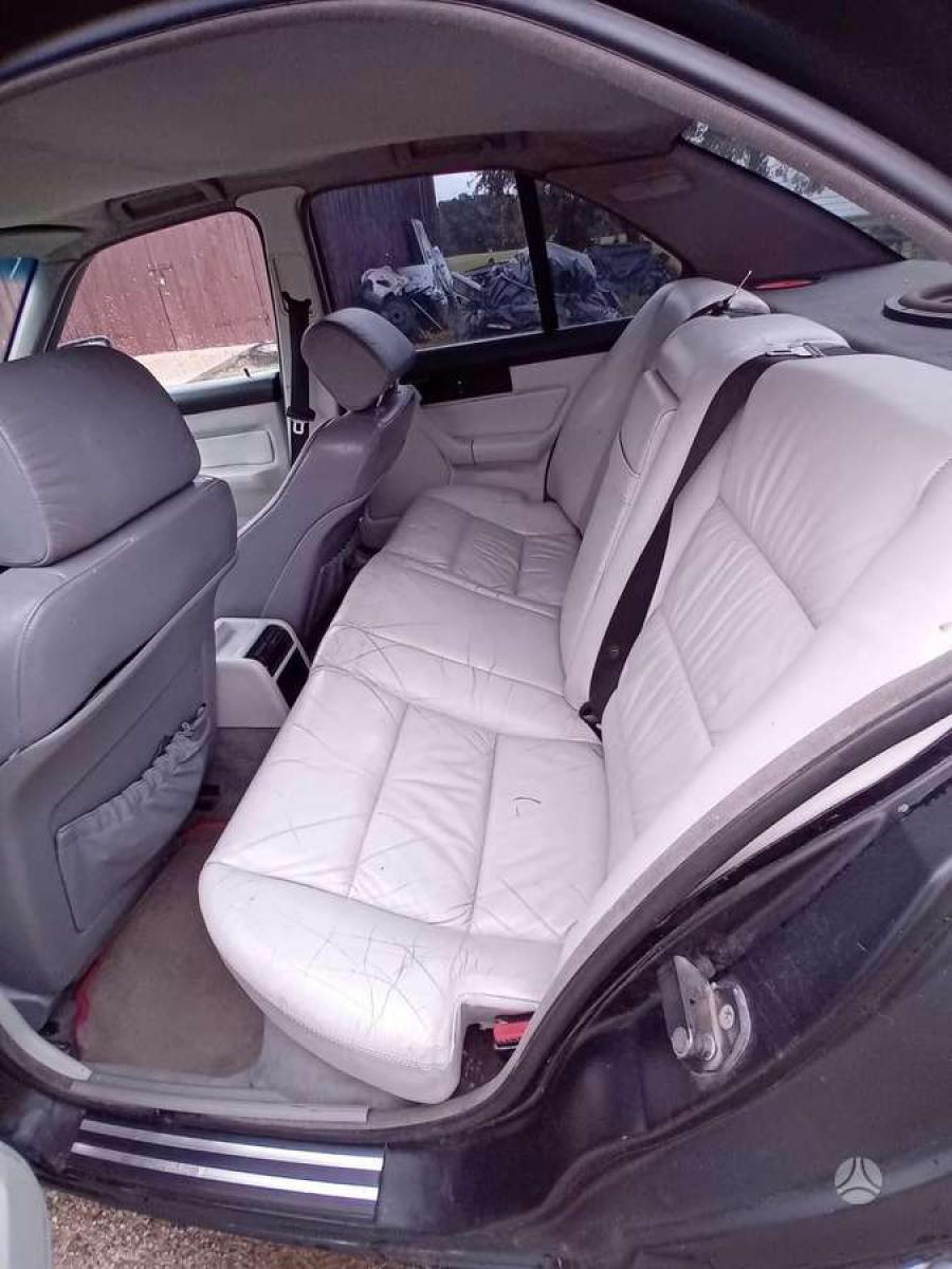 Melns BMW 525 1991 Šilalė, ar dzinēja tilpumu 2.49 L un nobraukumu 490 tūkst. km par 3500 €, foto 7 vietnē AUTOMOTO.COM.LV