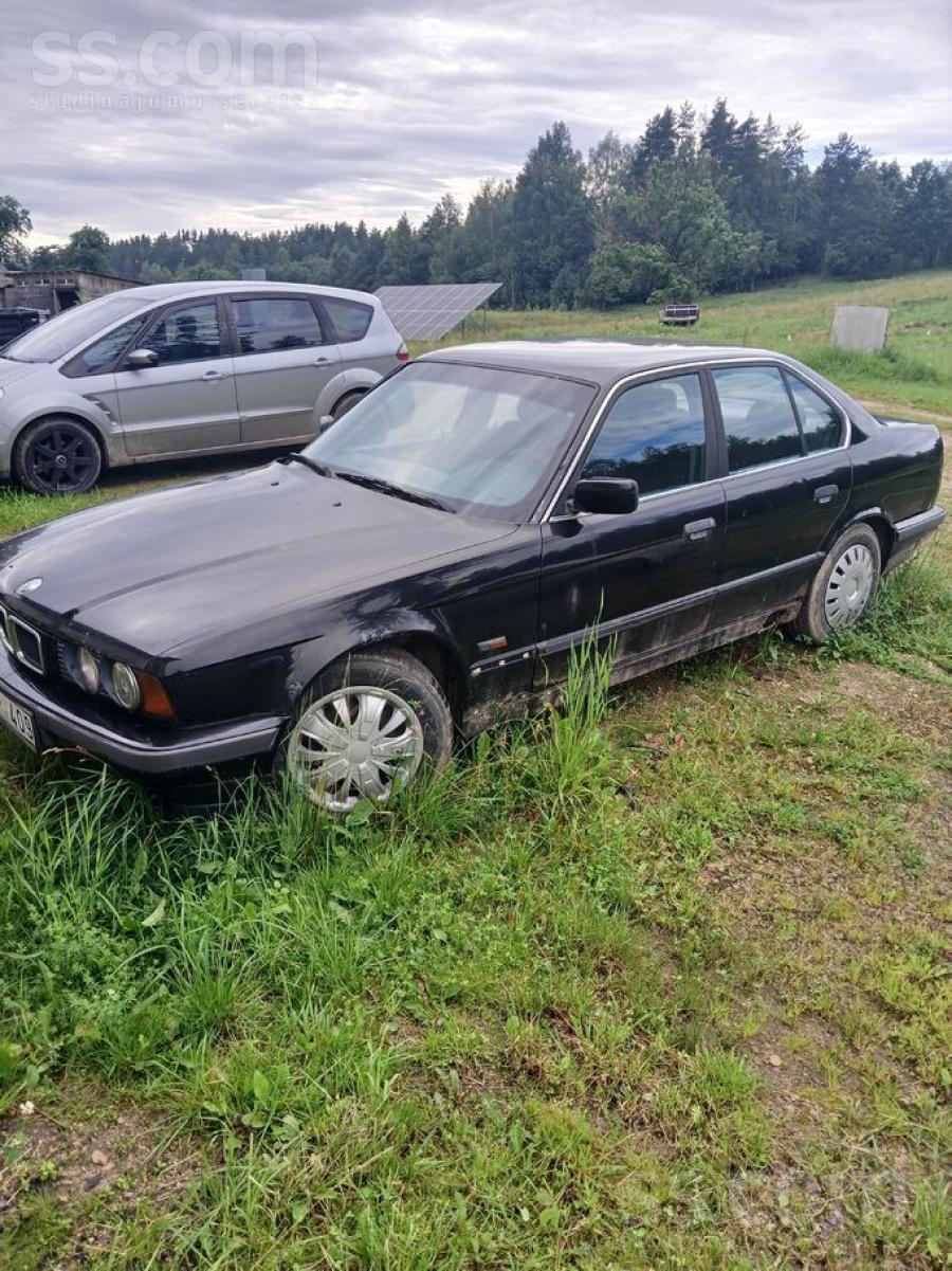 Черный БМВ 525 1994 в Резекне, объемом двигателя 2.50 л и пробегом 300 тыс. км за 1400 €, фото 2 на AUTOMOTO.COM.LV