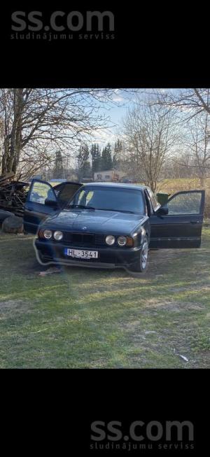 Black BMW 525 1994 in Rezekne, with an engine capacity of 2.50 L and mileage of 450 thousand km for 3500 €, photo 3 on AUTOMOTO.COM.LV