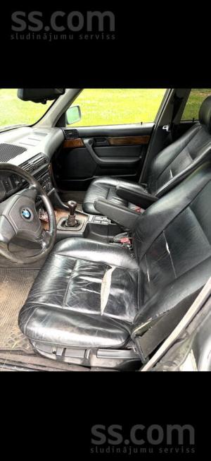 Black BMW 525 1994 in Rezekne, with an engine capacity of 2.50 L and mileage of 450 thousand km for 3500 €, photo 4 on AUTOMOTO.COM.LV