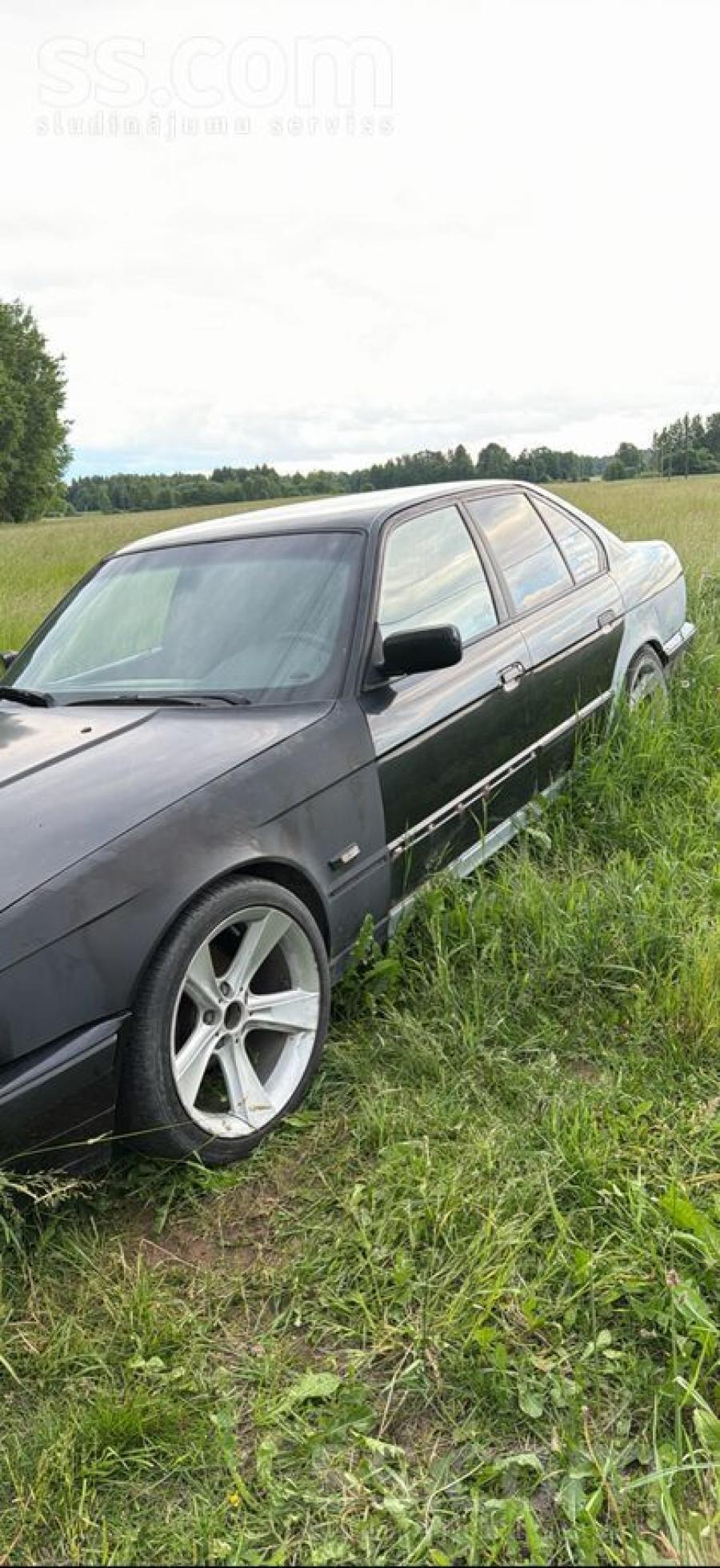 Black BMW 525 1994 in Rezekne, with an engine capacity of 2.50 L and mileage of 450 thousand km for 3500 €, photo 7 on AUTOMOTO.COM.LV