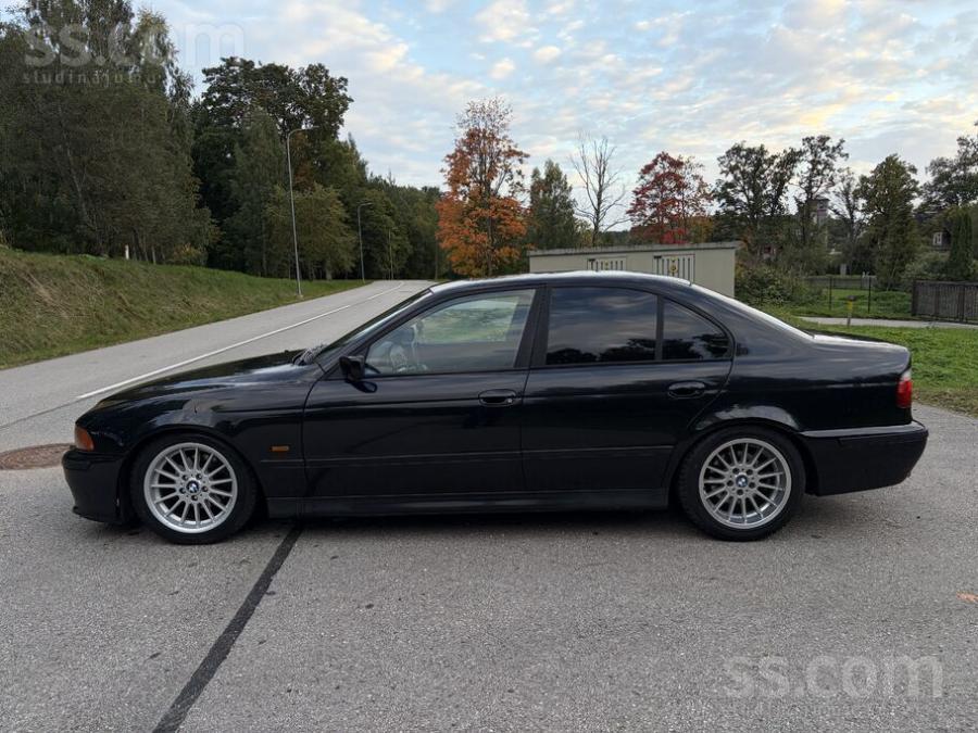 Melns BMW 525 1999 Valmiera, ar dzinēja tilpumu 2.50 L un nobraukumu 334 tūkst. km par 3390 €, foto 7 vietnē AUTOMOTO.COM.LV