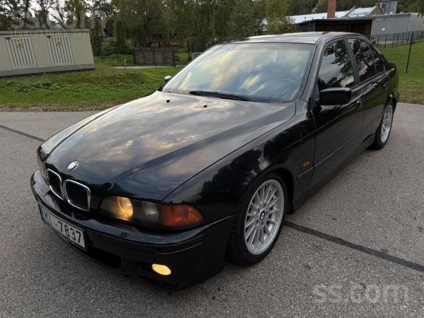 BMW 525 1999 Valmiera vietnÄ Melns BMW 525 1999 Valmiera, ar dzinÄja tilpumu 2.50 L un nobraukumu 334 tÅ«kst. km par 3390 ā¬, foto 8 vietnÄ AUTOMOTO.COM.LV