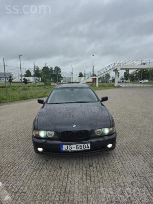 Black BMW 525 2000 in Rezekne, with an engine capacity of 2.50 L and mileage of 382 thousand km for 1700 €, photo 3 on AUTOMOTO.COM.LV