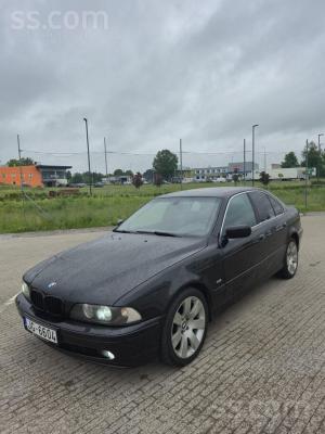 Black BMW 525 2000 in Rezekne, with an engine capacity of 2.50 L and mileage of 382 thousand km for 1700 €, photo 4 on AUTOMOTO.COM.LV