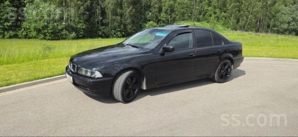 Melns BMW 525 2001 Cēsis, ar dzinēja tilpumu 2.50 L un nobraukumu 374 tūkst. km par 4895 €, foto 2 vietnē AUTOMOTO.COM.LV