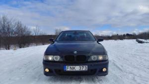 Black BMW 525 2001 in Vilnius, with an engine capacity of 2.50 L and mileage of 236 thousand km for 2200 €, photo  on AUTOMOTO.COM.LV