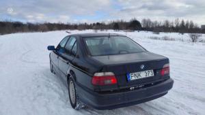 Black BMW 525 2001 in Vilnius, with an engine capacity of 2.50 L and mileage of 236 thousand km for 2200 €, photo 4 on AUTOMOTO.COM.LV