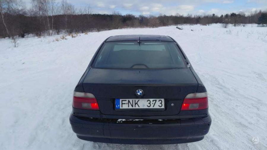 Black BMW 525 2001 in Vilnius, with an engine capacity of 2.50 L and mileage of 236 thousand km for 2200 €, photo 6 on AUTOMOTO.COM.LV