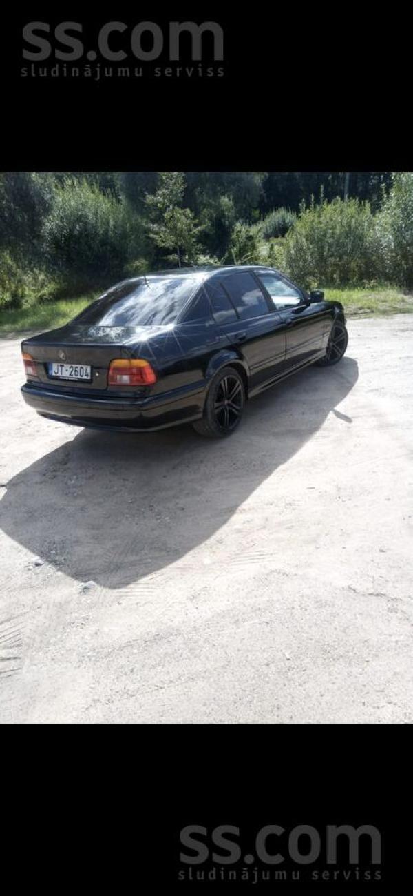 Melns BMW 525 2001 Cēsis, ar dzinēja tilpumu 2.50 L un nobraukumu 380 tūkst. km par 3100 €, foto 2 vietnē AUTOMOTO.COM.LV
