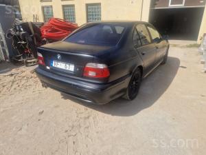 Melns BMW 525 2001 Rīga, ar dzinēja tilpumu 2.50 L un nobraukumu 300 tūkst. km par 3600 €, foto 4 vietnē AUTOMOTO.COM.LV