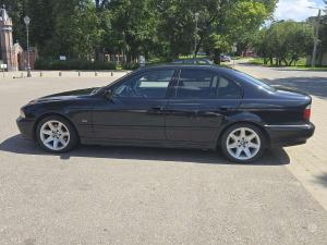 Black BMW 525 2001 in Vilnius, with an engine capacity of 2.50 L and mileage of 350 thousand km for 4500 €, photo 5 on AUTOMOTO.COM.LV