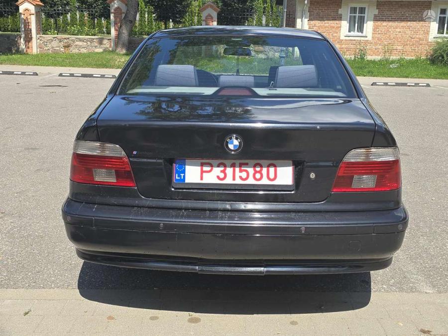 Black BMW 525 2001 in Vilnius, with an engine capacity of 2.50 L and mileage of 350 thousand km for 4500 €, photo 9 on AUTOMOTO.COM.LV