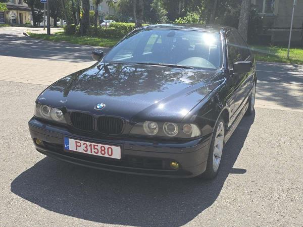 Melns BMW 525 2001 Viļņa, ar dzinēja tilpumu 2.50 L un nobraukumu 350 tūkst. km par 4500 €, foto 9 vietnē AUTOMOTO.COM.LV