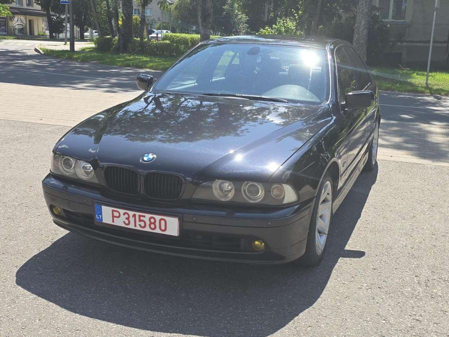 Black BMW 525 2001 in Vilnius, with an engine capacity of 2.50 L and mileage of 350 thousand km for 4500 €, photo 10 on AUTOMOTO.COM.LV