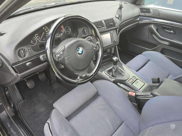 Melns BMW 525 2001 Viļņa, ar dzinēja tilpumu 2.50 L un nobraukumu 350 tūkst. km par 4500 €, foto 10 vietnē AUTOMOTO.COM.LV