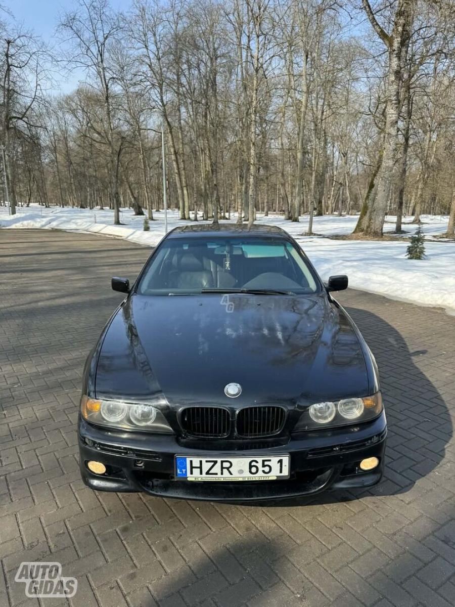 Black BMW 525 2002 in Vilnius, with an engine capacity of 2.50 L and mileage of 400 thousand km for 1650 €, photo 2 on AUTOMOTO.COM.LV