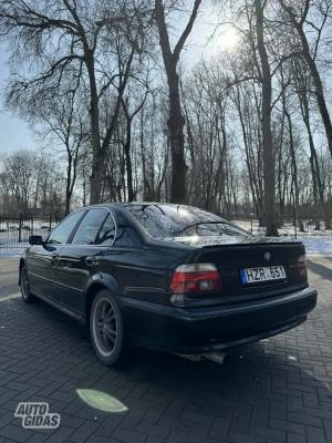 Black BMW 525 2002 in Vilnius, with an engine capacity of 2.50 L and mileage of 400 thousand km for 1650 €, photo 5 on AUTOMOTO.COM.LV