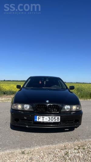 Melns BMW 525 2002 Jelgava, ar dzinēja tilpumu 2.50 L un nobraukumu 546 tūkst. km par 2500 €, foto 3 vietnē AUTOMOTO.COM.LV