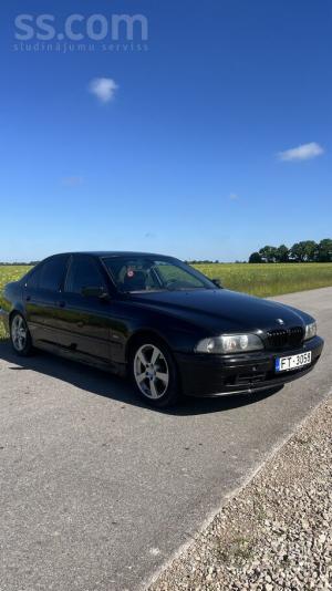Melns BMW 525 2002 Jelgava, ar dzinēja tilpumu 2.50 L un nobraukumu 546 tūkst. km par 2500 €, foto 4 vietnē AUTOMOTO.COM.LV