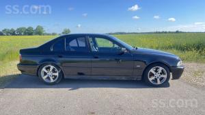 Melns BMW 525 2002 Jelgava, ar dzinēja tilpumu 2.50 L un nobraukumu 546 tūkst. km par 2500 €, foto 5 vietnē AUTOMOTO.COM.LV