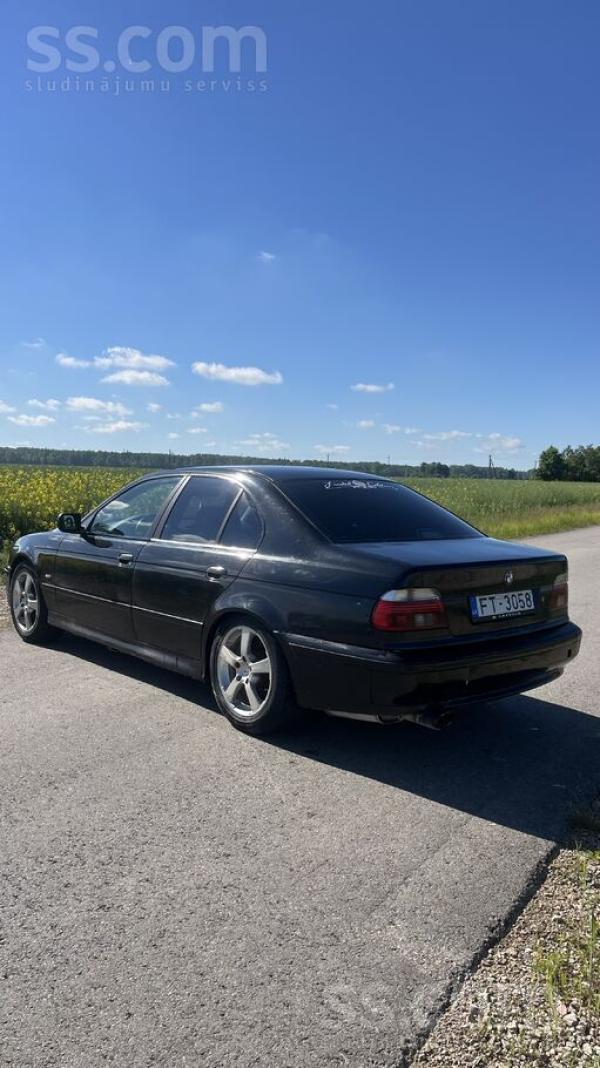 Black BMW 525 2002 in Jelgava, with an engine capacity of 2.50 L and mileage of 546 thousand km for 2500 €, photo 6 on AUTOMOTO.COM.LV
