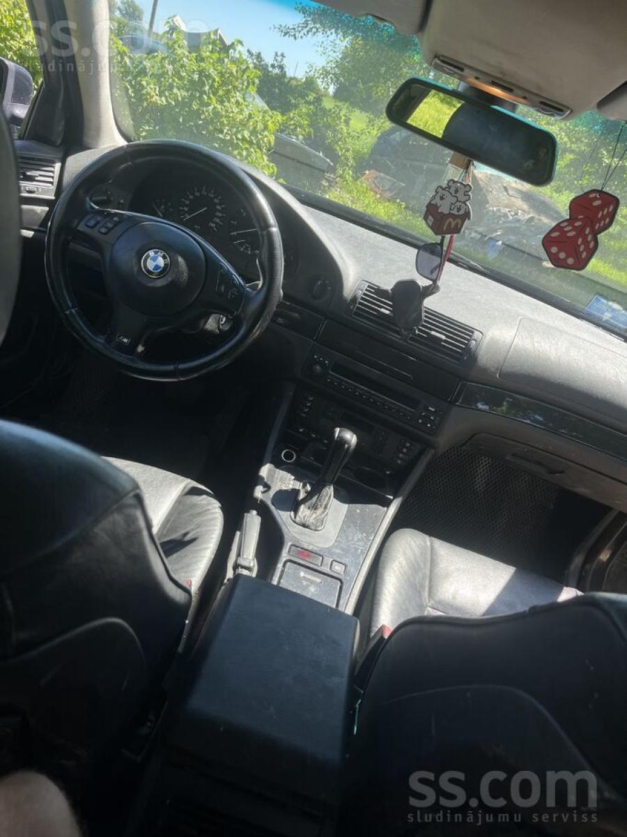 Melns BMW 525 2002 Jelgava, ar dzinēja tilpumu 2.50 L un nobraukumu 546 tūkst. km par 2500 €, foto 9 vietnē AUTOMOTO.COM.LV