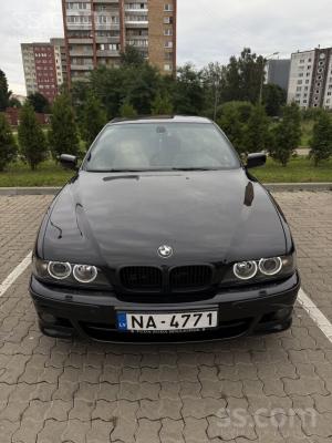 Black BMW 525 2002 in Riga, with an engine capacity of 2.50 L and mileage of 318 thousand km for 5500 €, photo  on AUTOMOTO.COM.LV