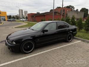 Черный БМВ 525 2002 в Рига, объемом двигателя 2.50 л и пробегом 318 тыс. км за 5500 €, фото 4 на AUTOMOTO.COM.LV
