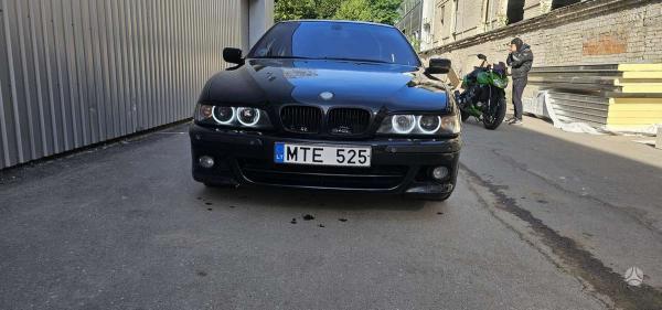 Black BMW 525 2002 in Kaunas, with an engine capacity of 2.49 L and mileage of 475 thousand km for 3500 €, photo 1 on AUTOMOTO.COM.LV