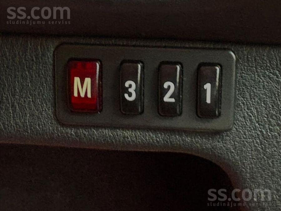 Melns BMW 525 2002 Jelgava, ar dzinēja tilpumu 2.50 L un nobraukumu 397 tūkst. km par 6999 €, foto 7 vietnē AUTOMOTO.COM.LV