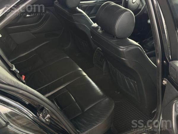Melns BMW 525 2002 Liepāja, ar dzinēja tilpumu 2.50 L un nobraukumu 355 tūkst. km par 3590 €, foto 9 vietnē AUTOMOTO.COM.LV