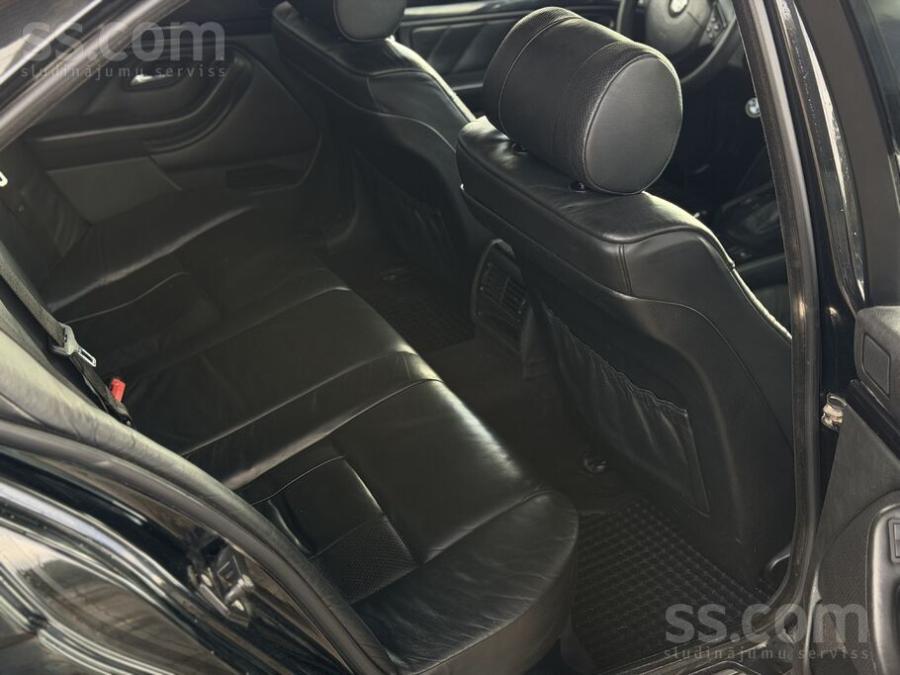 Melns BMW 525 2002 Liepāja, ar dzinēja tilpumu 2.50 L un nobraukumu 355 tūkst. km par 3590 €, foto 9 vietnē AUTOMOTO.COM.LV
