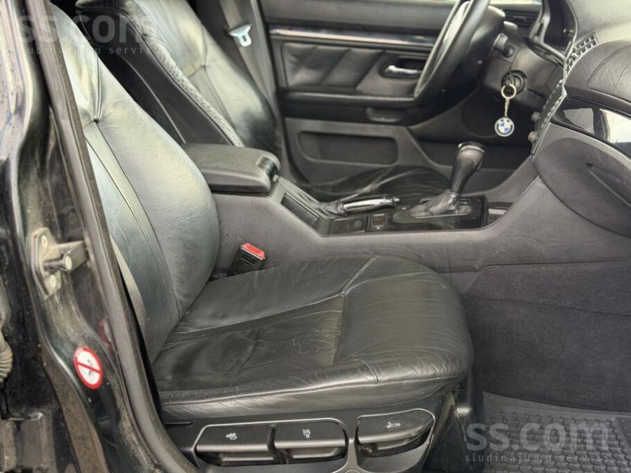 Melns BMW 525 2002 Liepāja, ar dzinēja tilpumu 2.50 L un nobraukumu 355 tūkst. km par 3590 €, foto 10 vietnē AUTOMOTO.COM.LV