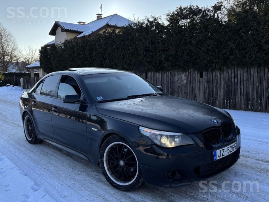 Melns BMW 525 2003 Rīga, ar dzinēja tilpumu 2.50 L un nobraukumu 353 tūkst. km par 2500 €, foto 1 vietnē AUTOMOTO.COM.LV