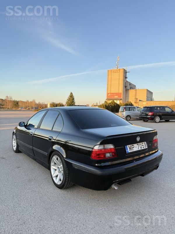 Melns BMW 525 2003 Tukums, ar dzinēja tilpumu 2.50 L un nobraukumu 374 tūkst. km par 4250 €, foto 5 vietnē AUTOMOTO.COM.LV