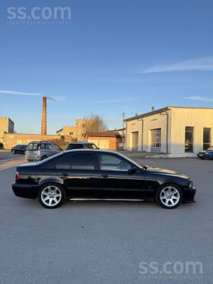 Melns BMW 525 2003 Tukums, ar dzinēja tilpumu 2.50 L un nobraukumu 374 tūkst. km par 4250 €, foto 10 vietnē AUTOMOTO.COM.LV