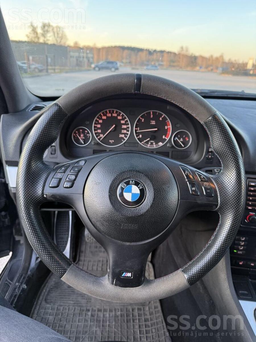 Melns BMW 525 2003 Tukums, ar dzinēja tilpumu 2.50 L un nobraukumu 374 tūkst. km par 4250 €, foto 25 vietnē AUTOMOTO.COM.LV