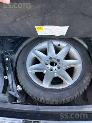 Melns BMW 525 2003 Tukums, ar dzinēja tilpumu 2.50 L un nobraukumu 374 tūkst. km par 4250 €, foto 28 vietnē AUTOMOTO.COM.LV
