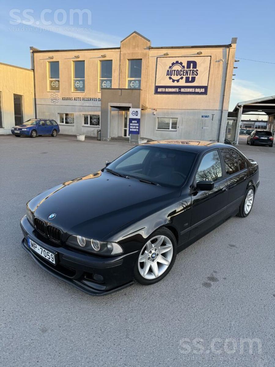 Melns BMW 525 2003 Tukums, ar dzinēja tilpumu 2.50 L un nobraukumu 374 tūkst. km par 4250 €, foto 29 vietnē AUTOMOTO.COM.LV