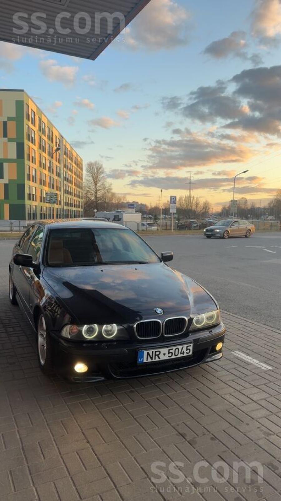Black BMW 525 2003 in Riga, with an engine capacity of 2.50 L and mileage of 460 thousand km for 4800 €, photo 5 on AUTOMOTO.COM.LV
